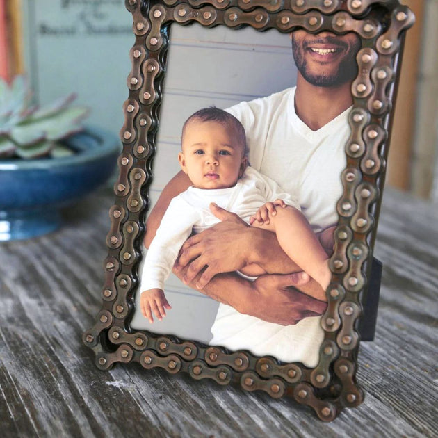 Recycled Bike Chain Rectangular Photo Frame 4" x 6" – Zee Bee Market LLC