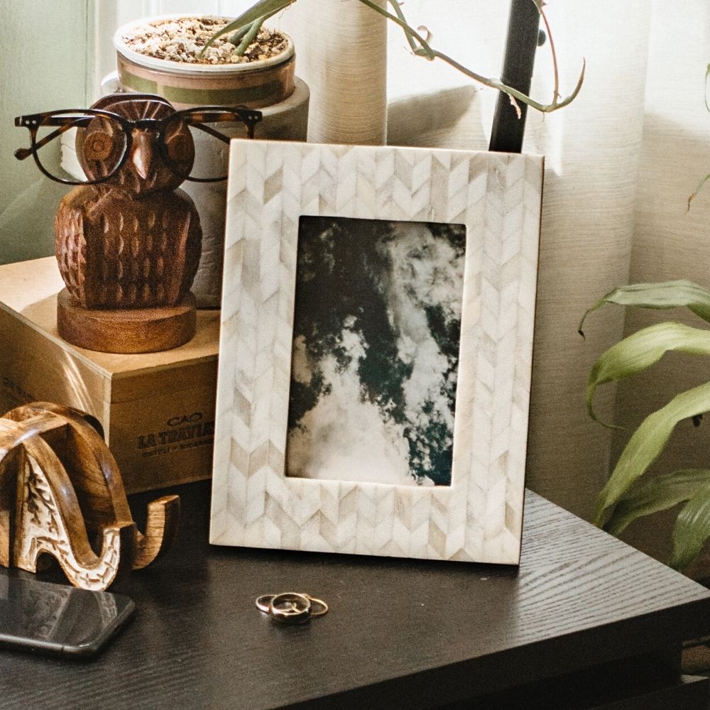 Artemis Pearl Picture Frame 4" X 6" – Zee Bee Market LLC